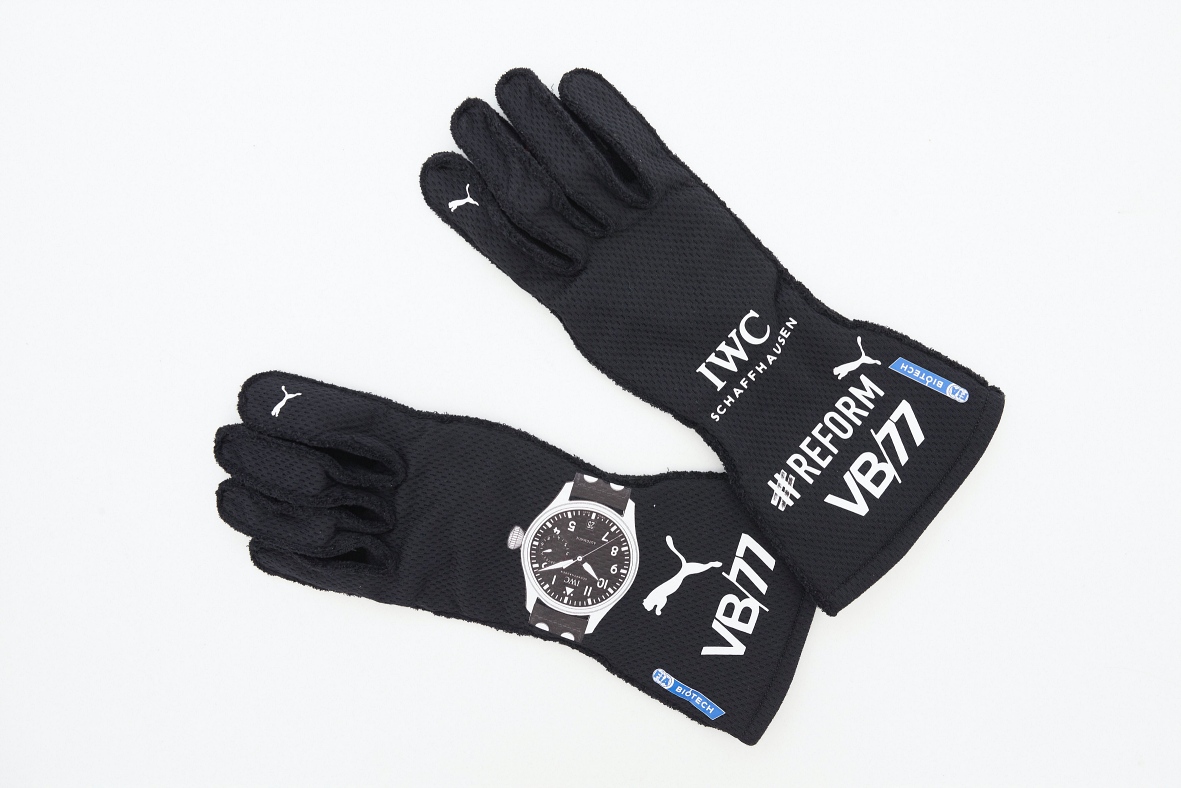 PUMA unveils Formula One black race gear - Splash PR