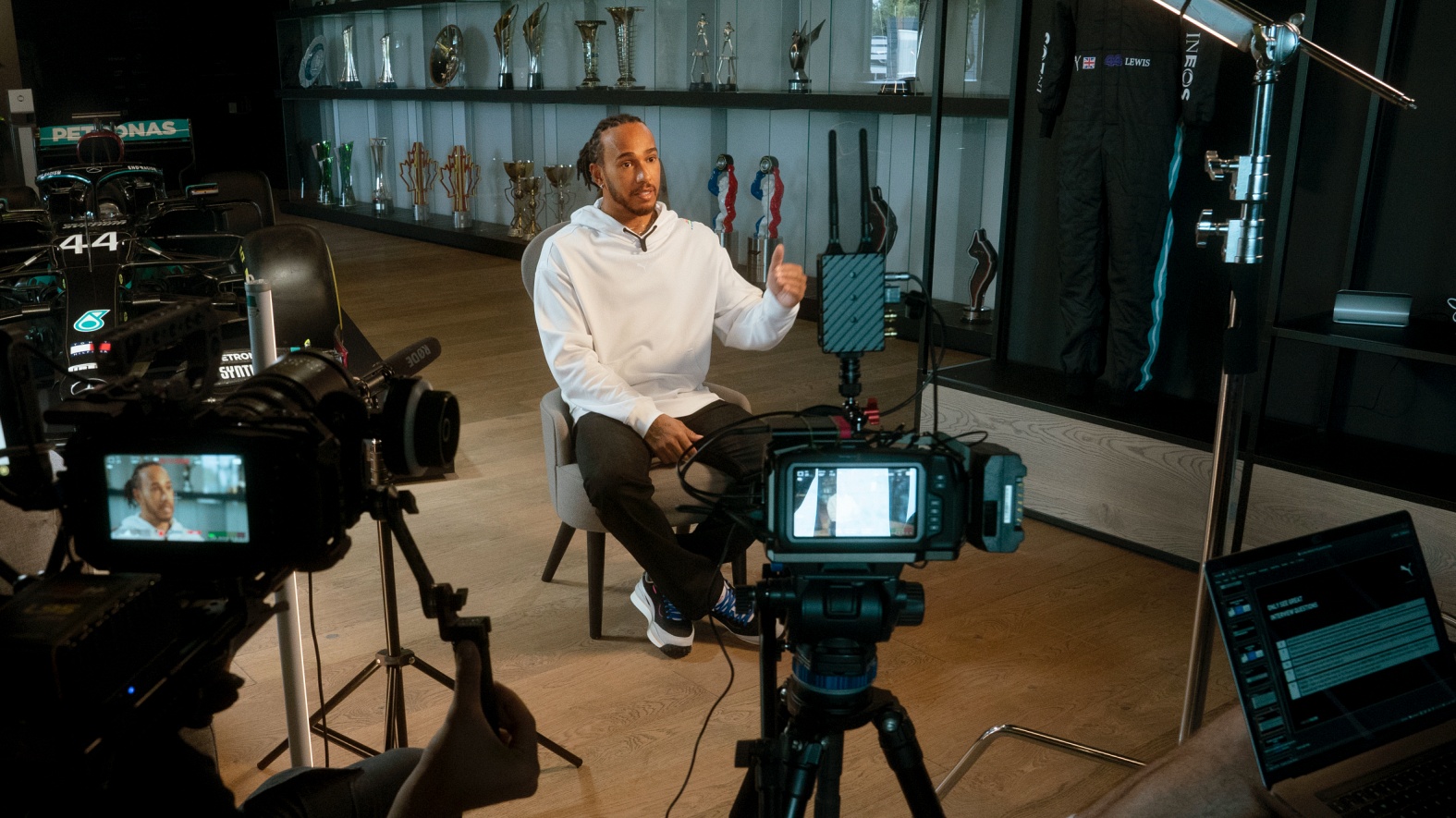 F1 Champion Lewis Hamilton speaks “Only See Great” - Splash PR