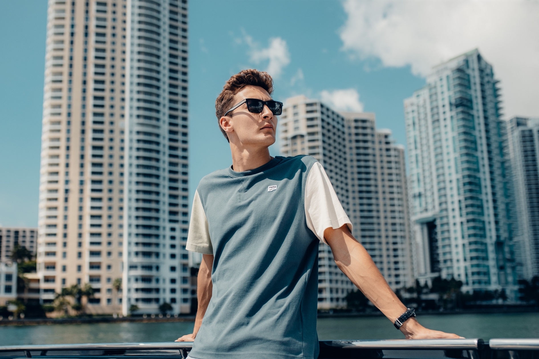 George Russell enjoys hoops session with Isaiah Stewart - Splash PR